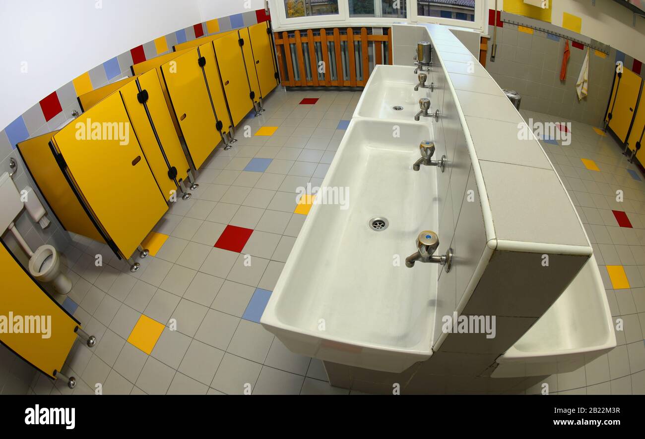 Interior school sink washbasin hi-res stock photography and images - Alamy