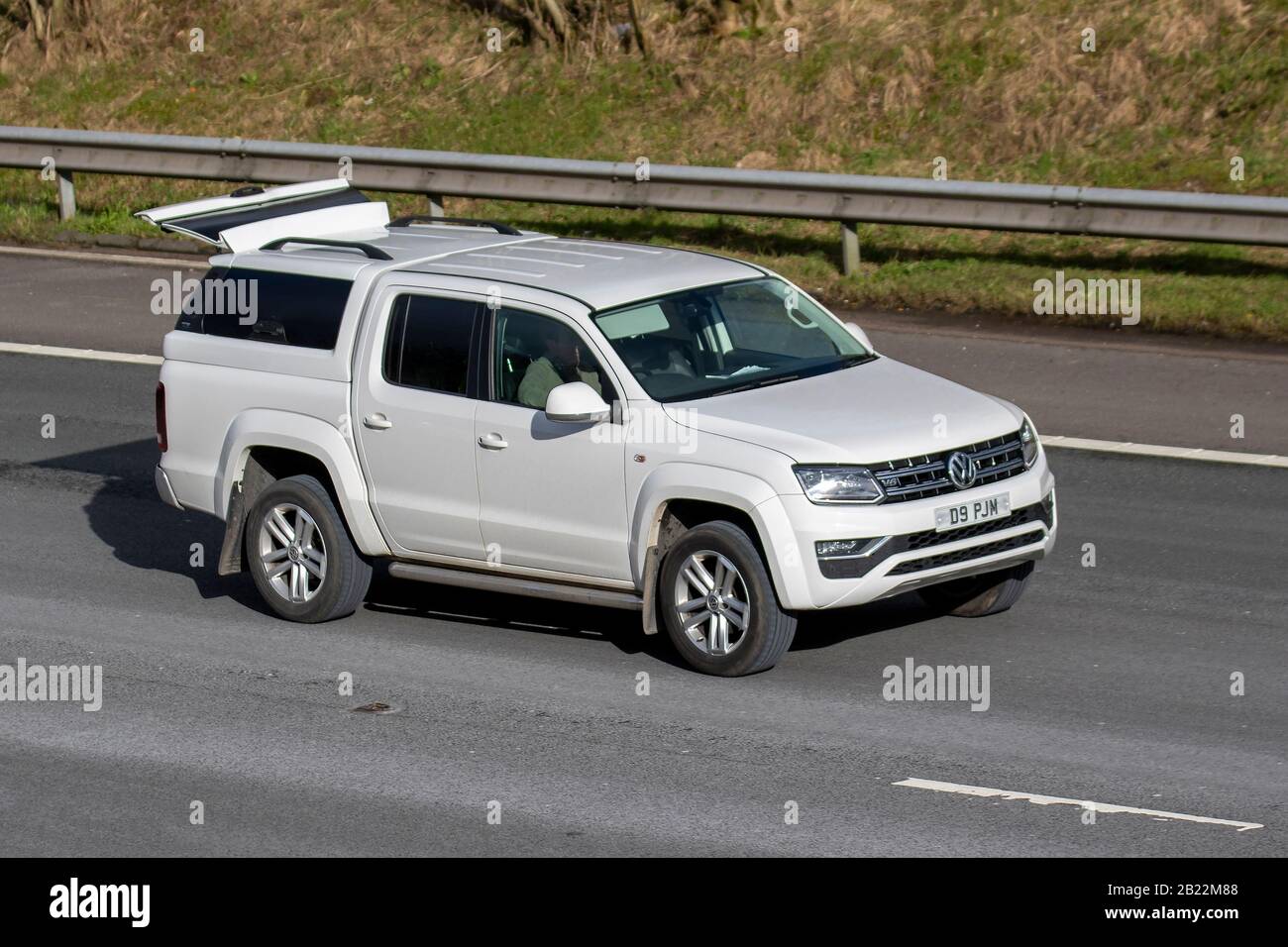 Volkswagen amarok highline v6 td hi-res stock photography and images ...
