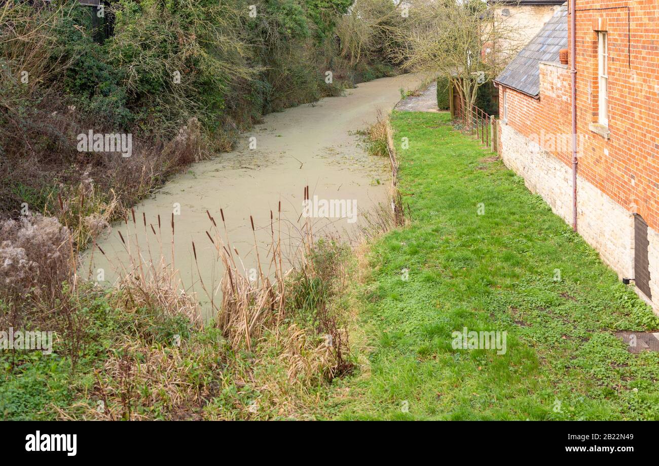 Quayside buildings on the Wiltshire and Berkshire canal, Dauntsey Lock ...
