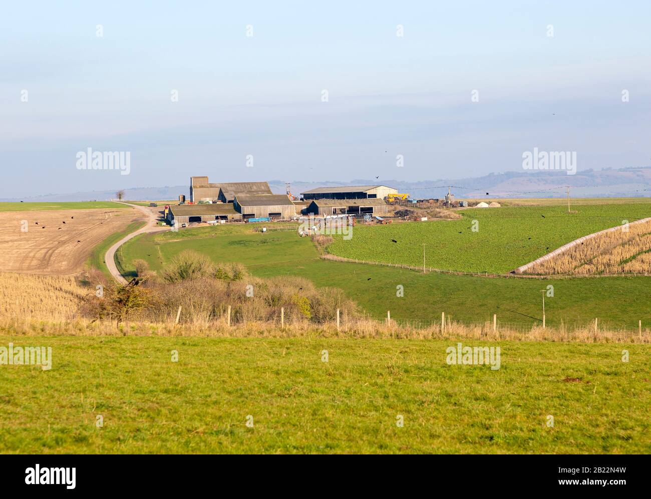 Hilltop farm hi-res stock photography and images - Alamy