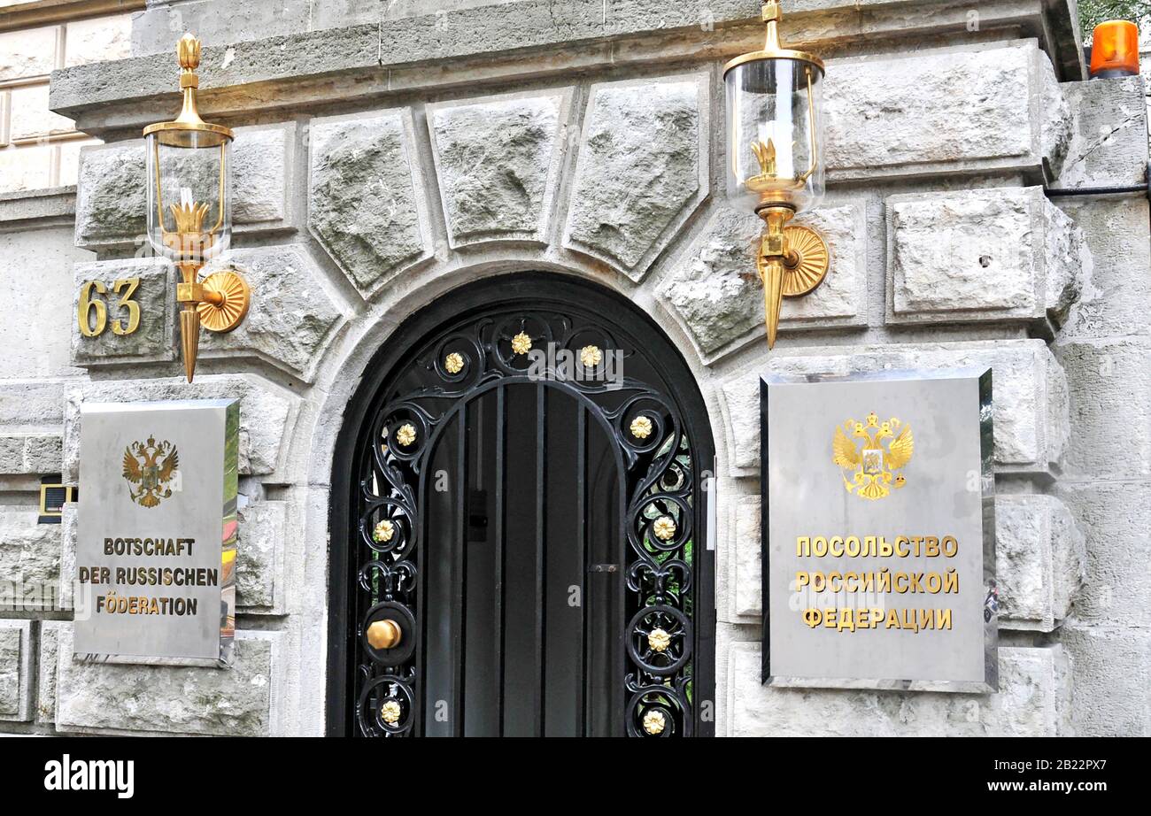 Russian embassy berlin germany consulate hi-res stock photography and ...