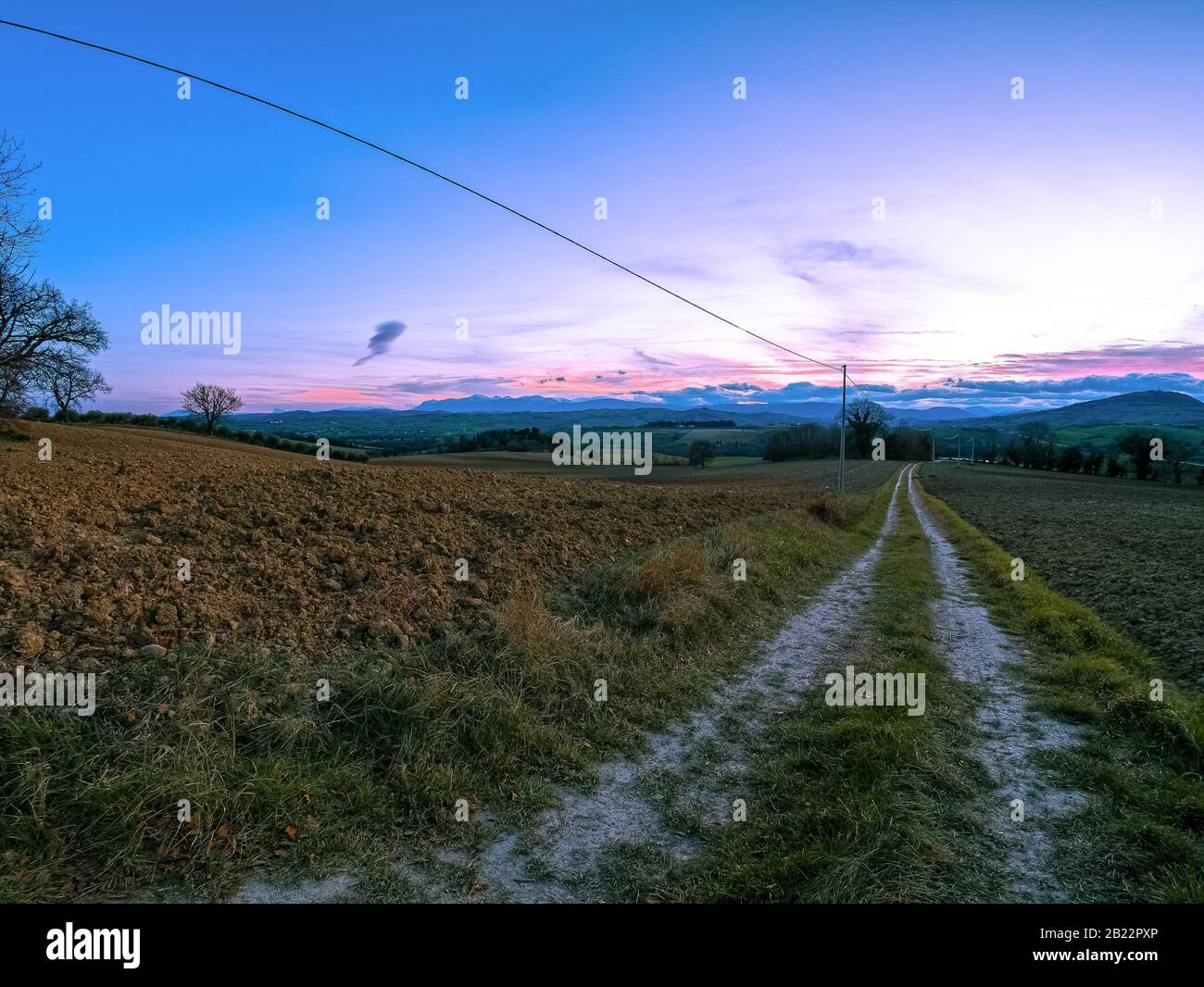 Marche countryside hi-res stock photography and images - Alamy