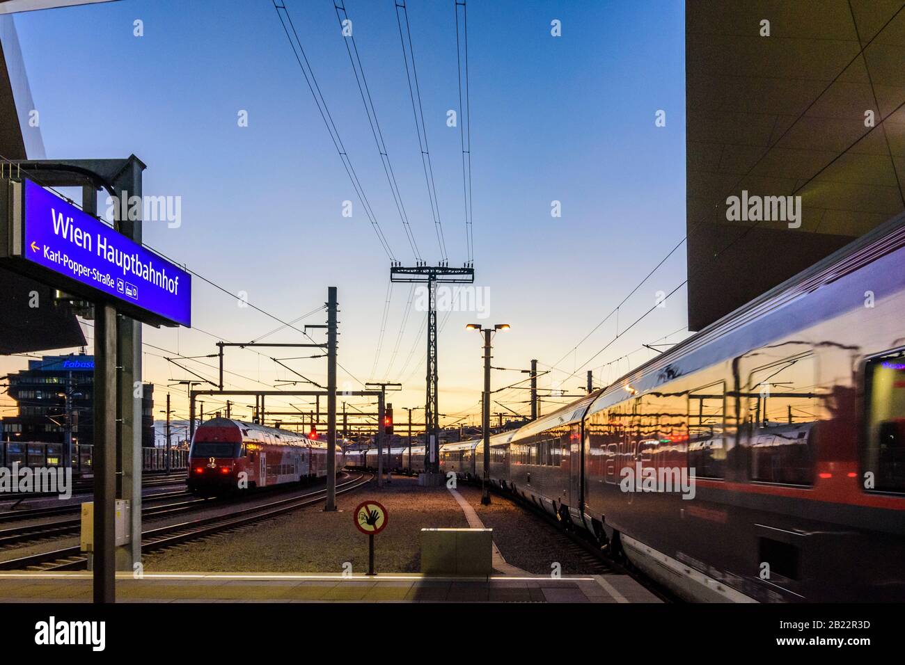 Wien, Vienna: main railway station Hauptbahnhof, passenger, traveller ...