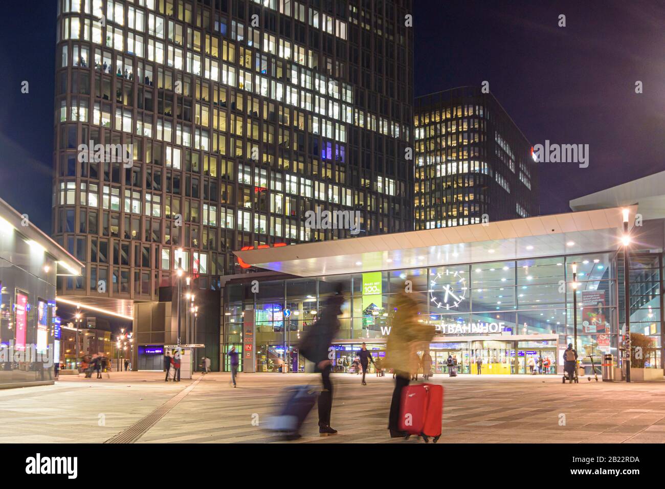 Wien, Vienna: main railway station Hauptbahnhof, main entrance ...