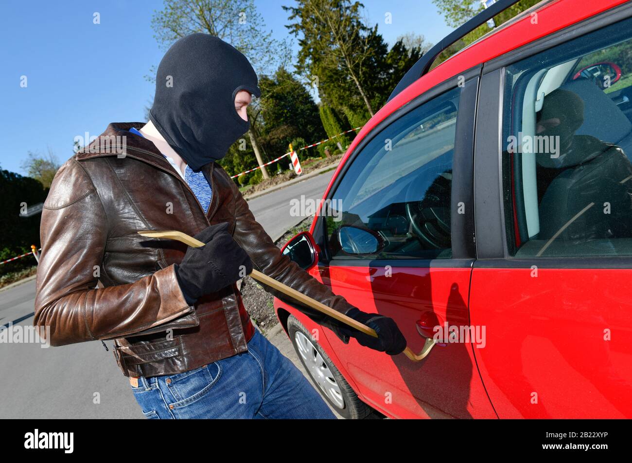 Autodiebstahl hi-res stock photography and images - Alamy