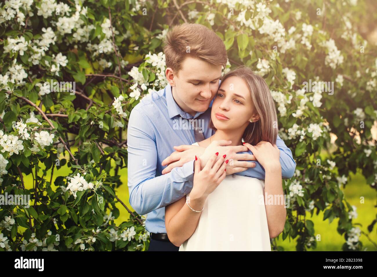 Young couple falling in love hi-res stock photography and images - Alamy
