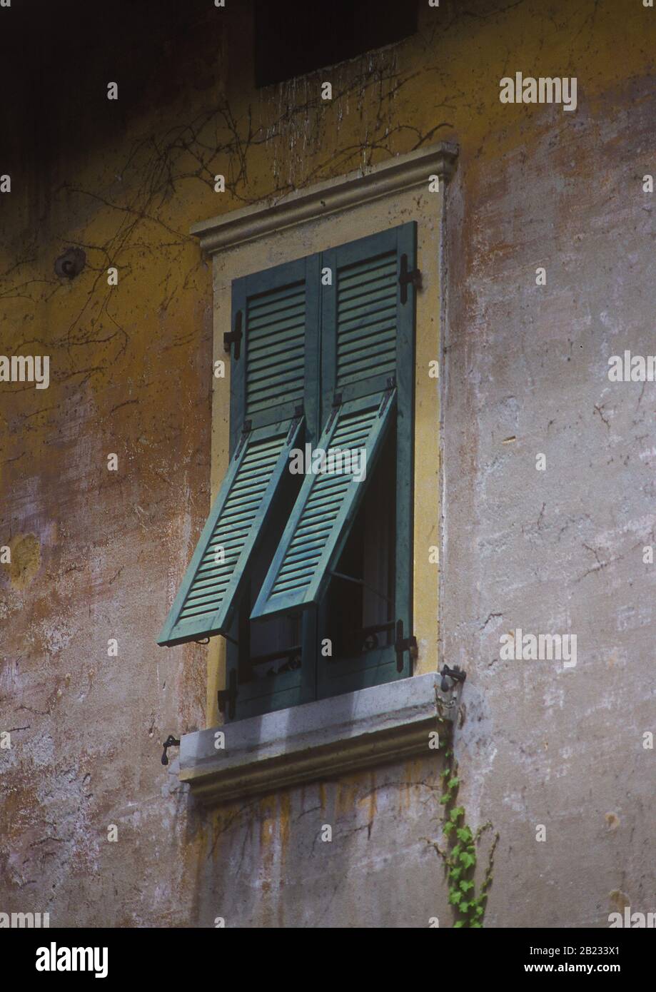 Traditional shade and ventilation hi-res stock photography and images ...