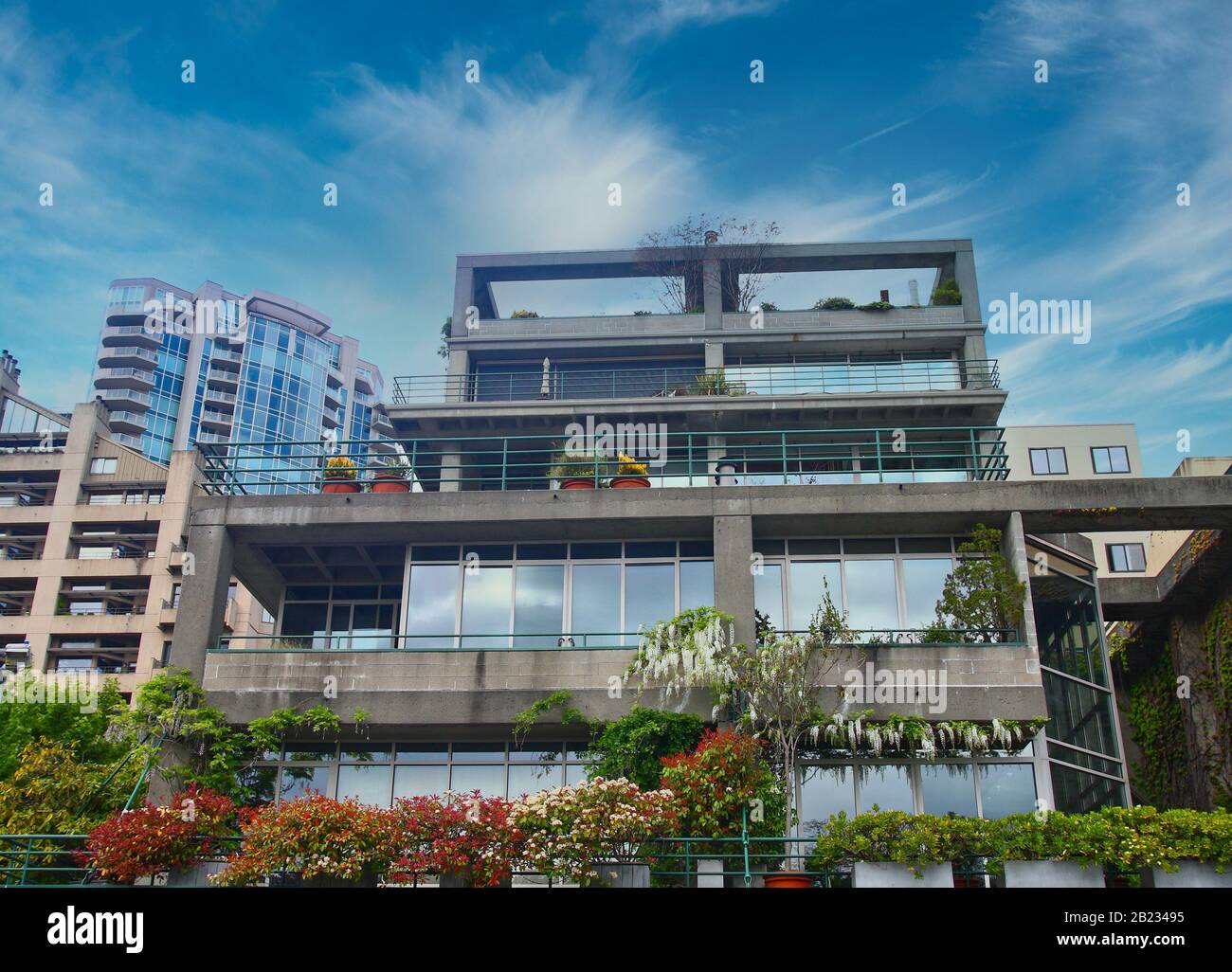Condominium balconies hi-res stock photography and images - Alamy