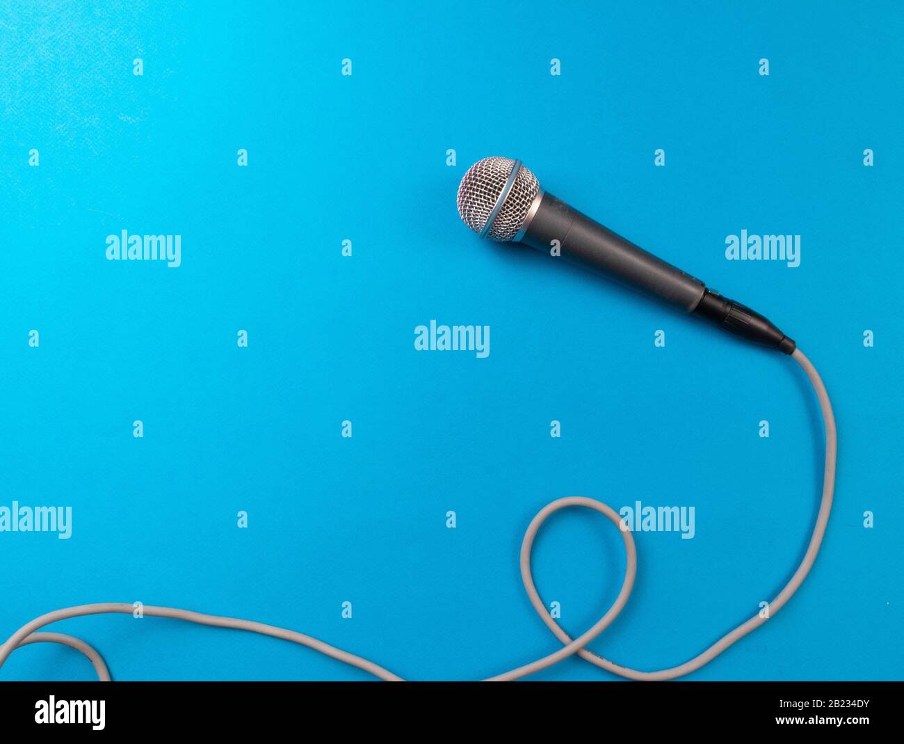 High quality microphone hi-res stock photography and images - Alamy