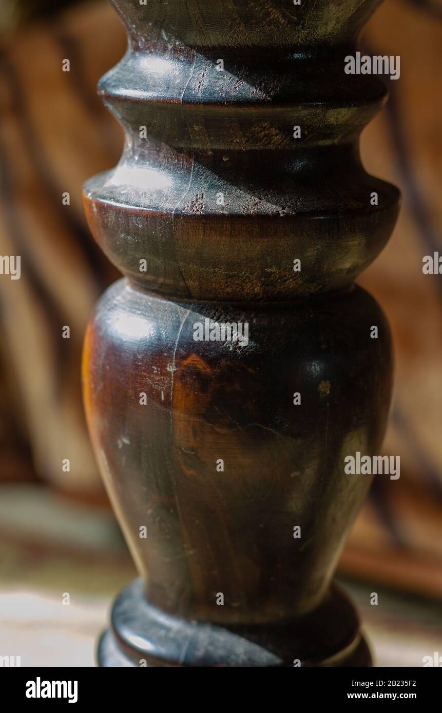 Cracked roman column view hi-res stock photography and images - Alamy