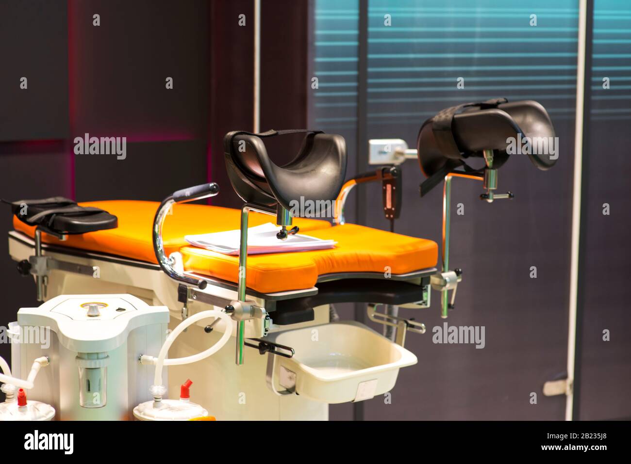 Gynaecological chair hi-res stock photography and images - Alamy
