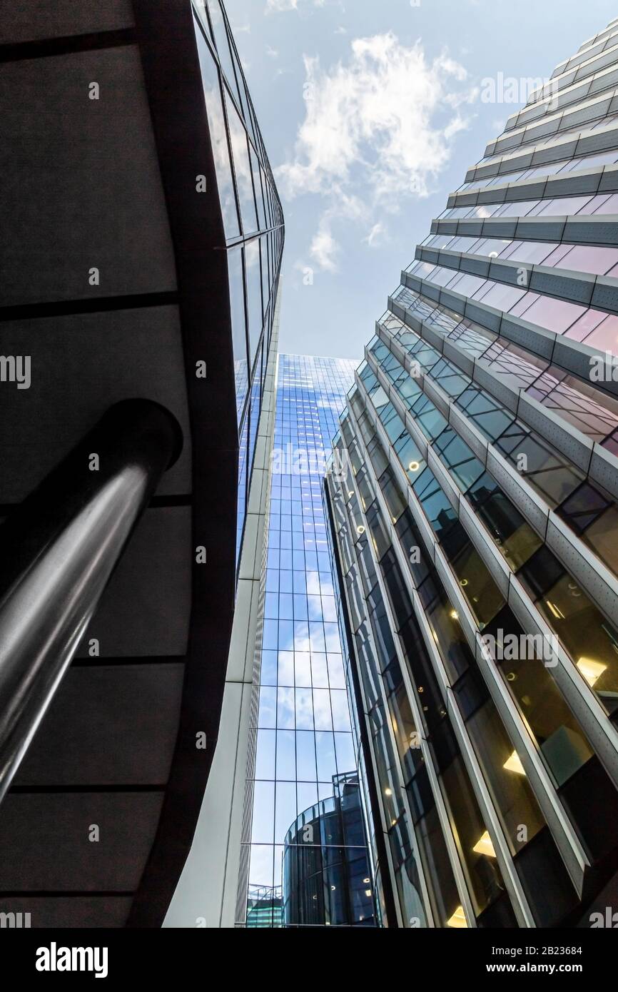 An example of Vertical Leading Lines rule of photography taken looking ...