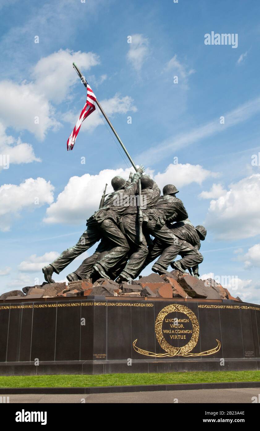 Famous Washington DC Iwo Jima Marine Memorial of flag raising in bronze ...