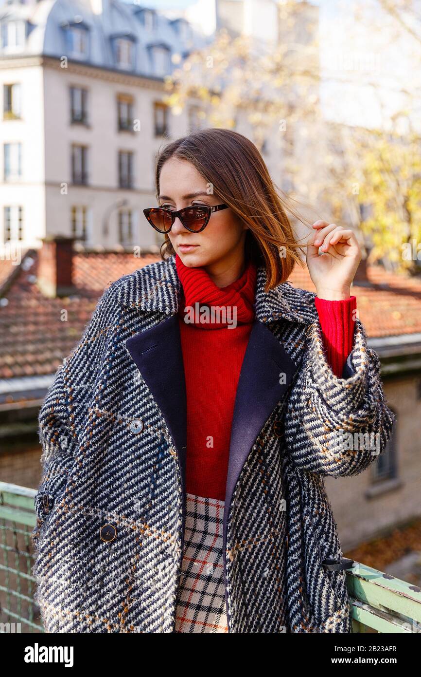 Beautiful woman walking hi-res stock photography and images - Alamy