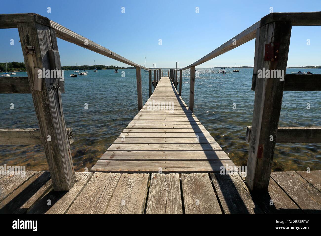 Ocean shoreline jetty hi-res stock photography and images - Alamy