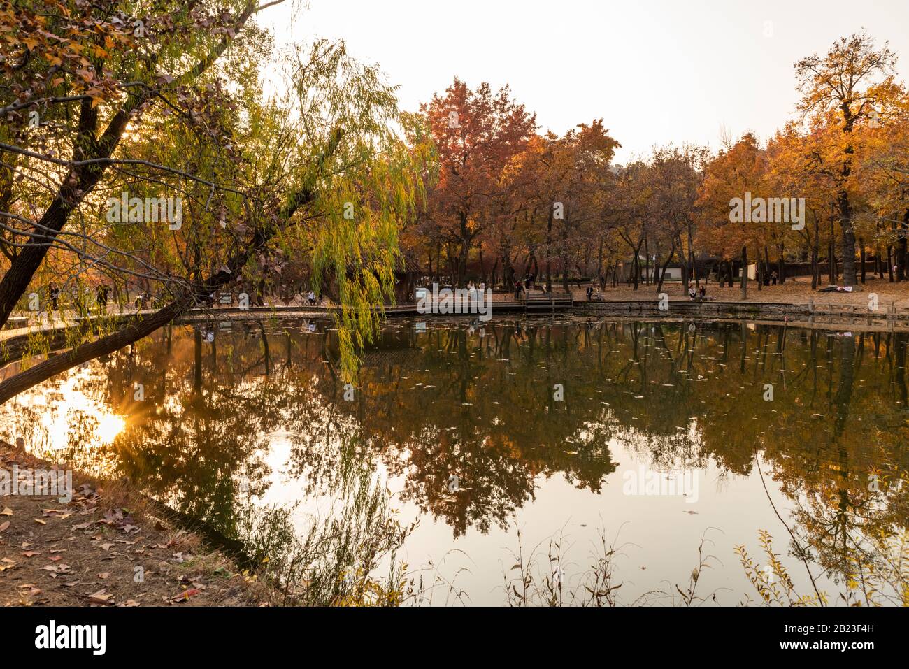 Tianping Shan (Tianping Mountain) during Fall/Autumn in Suzhou, Jiangsu ...