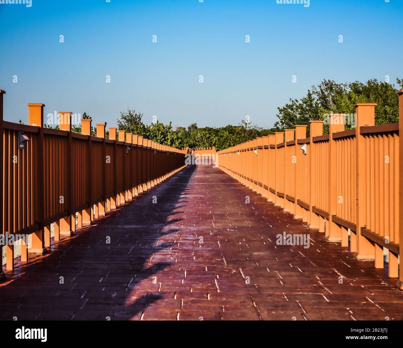 Red pedestrian bridge hi-res stock photography and images - Alamy