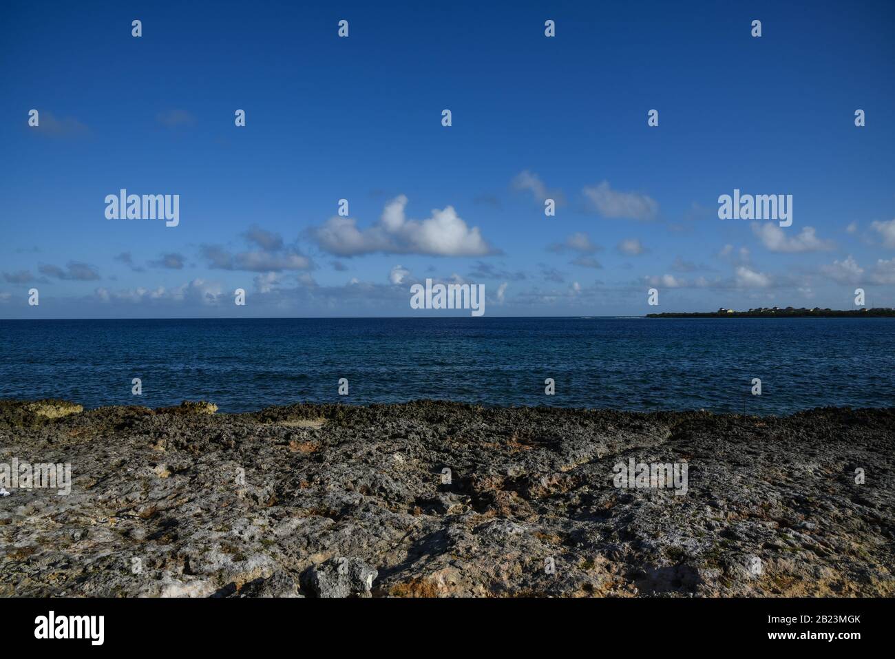 Cuban waterfront hi-res stock photography and images - Alamy