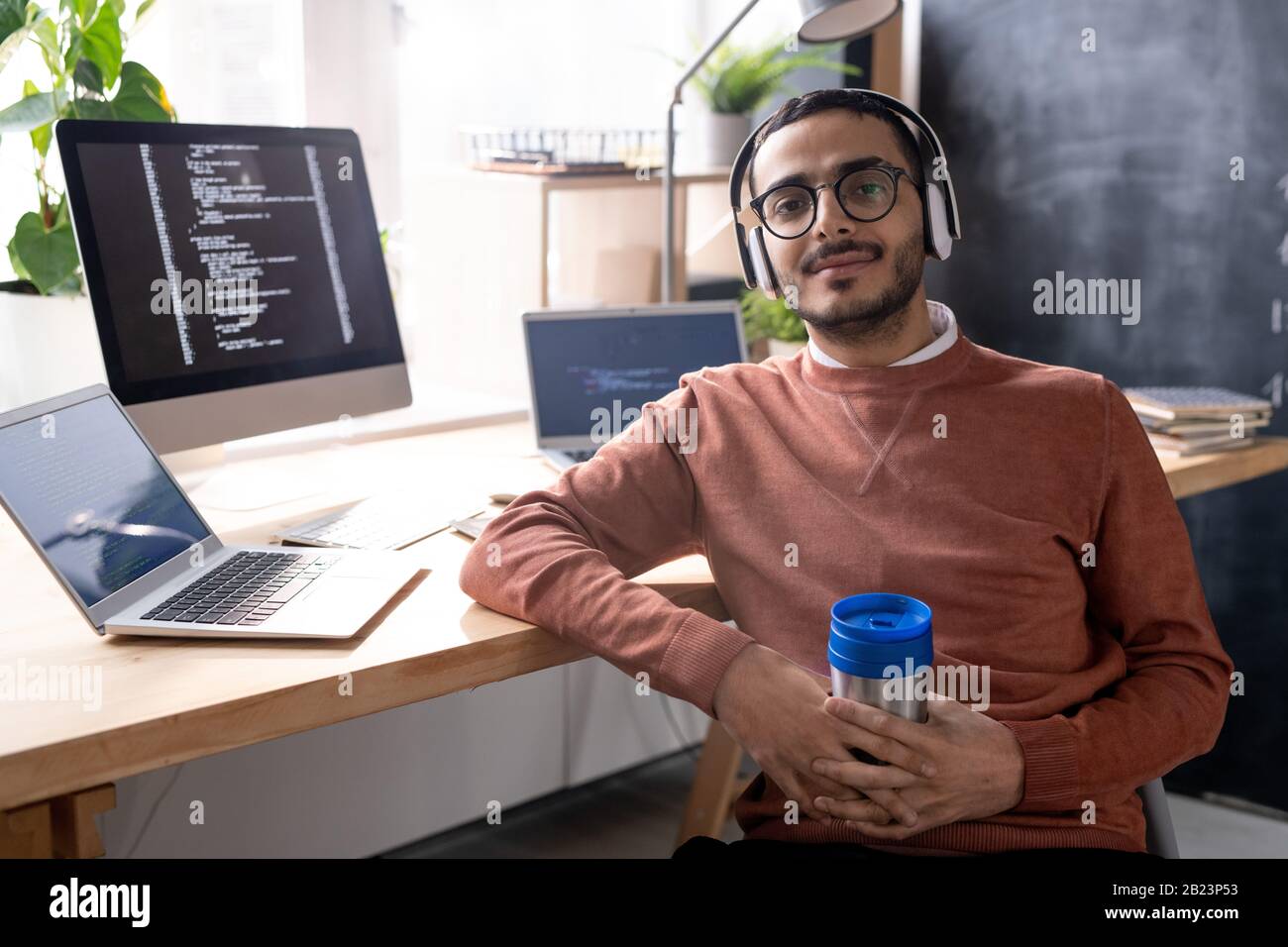 Music programmer hi-res stock photography and images - Alamy