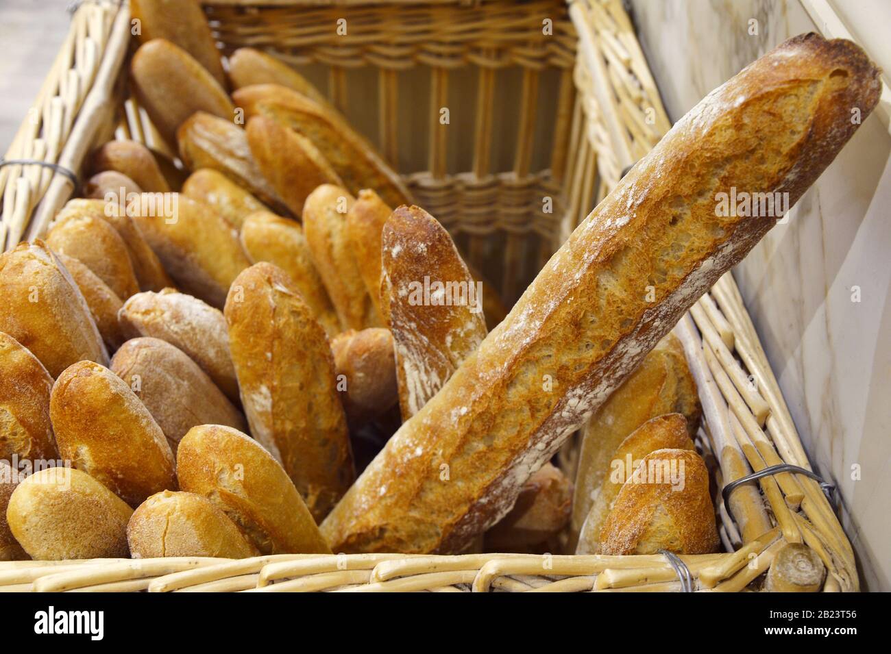 Baguette of tradition in a bakery - Versailles - France Stock Photo - Alamy