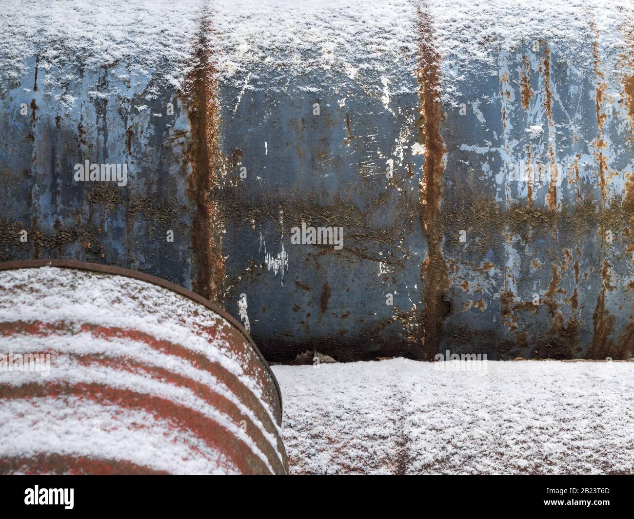 Rusty surface of old barrels Stock Photo - Alamy