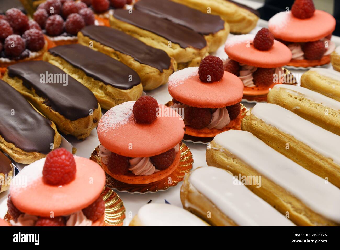 Eclair display hi-res stock photography and images - Alamy
