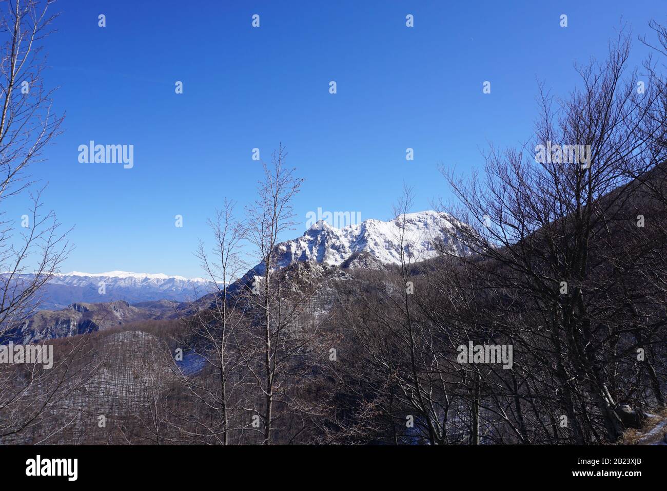 Apuan snow hi-res stock photography and images - Alamy