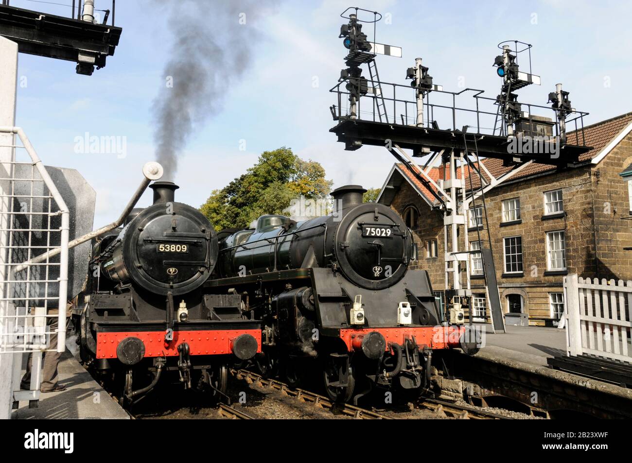 Nymr north yorkshire moors railway hi-res stock photography and images ...