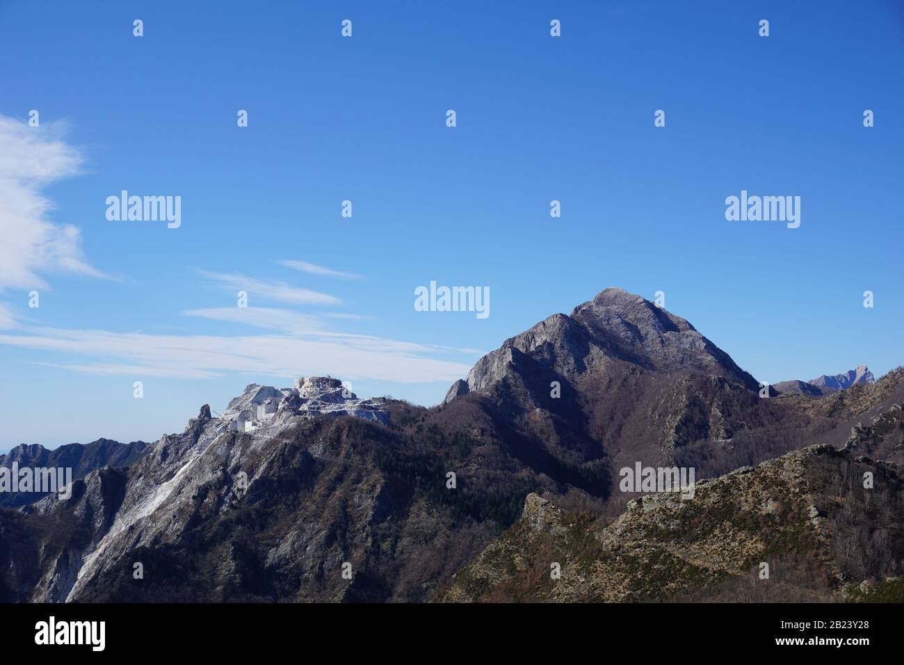 Apuan snow hi-res stock photography and images - Alamy