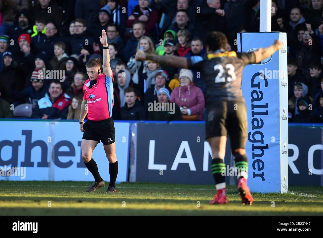 Referee christophe ridley awards hi-res stock photography and images ...