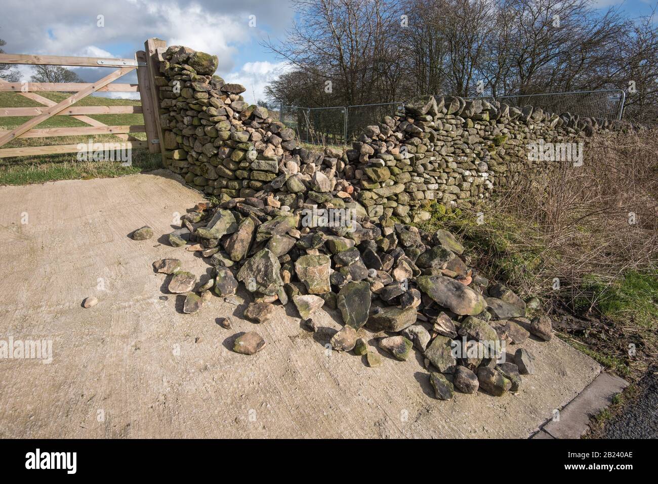 Wall needs attention hi-res stock photography and images - Alamy