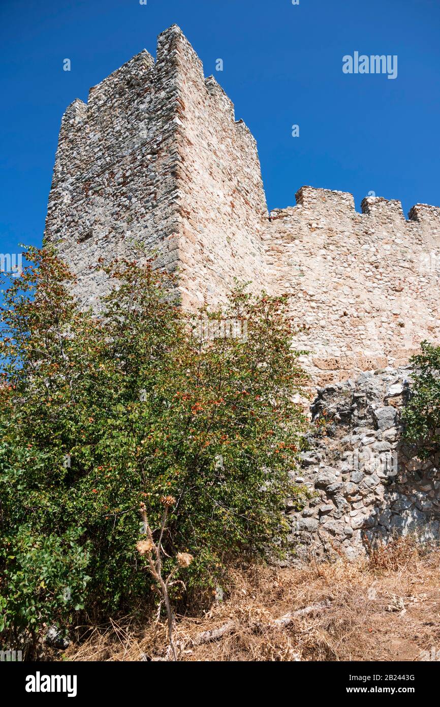The Platamon Castle is a Crusader castle in northern Greece - Macedonia ...