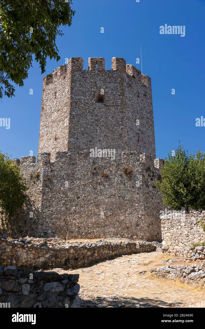 The Platamon Castle is a Crusader castle in northern Greece - Macedonia ...