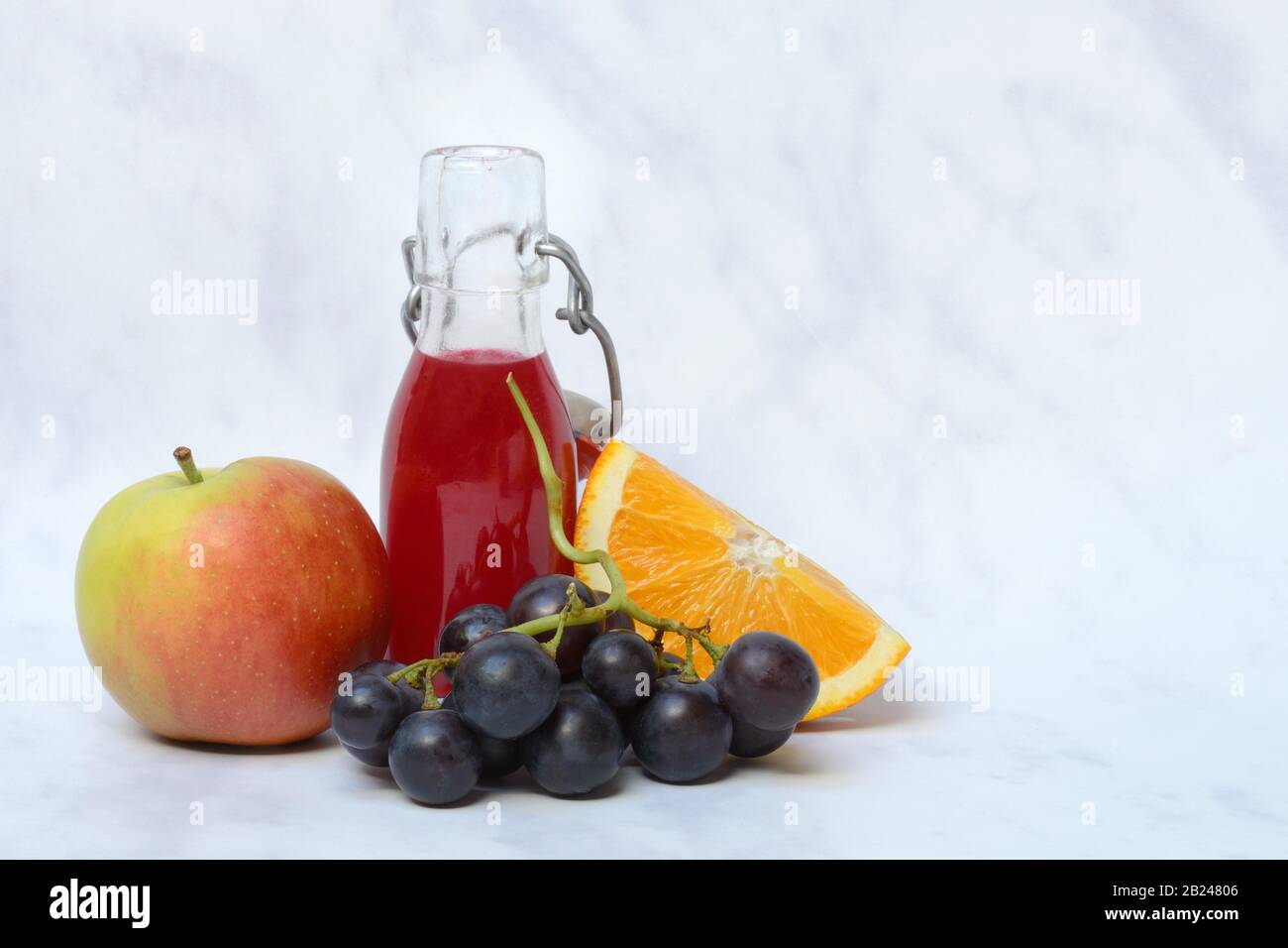 Vitamins in bottle health hi-res stock photography and images - Alamy