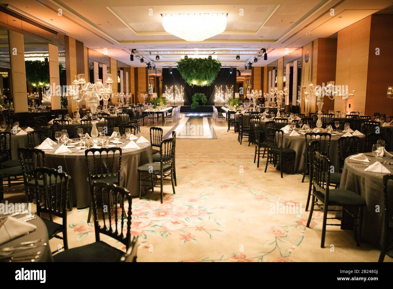 Wedding area, dance floor and dining tables Stock Photo - Alamy