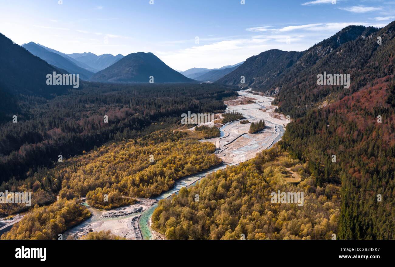 Aerial view, natural riverbed of the upper Isar, wild river landscape ...