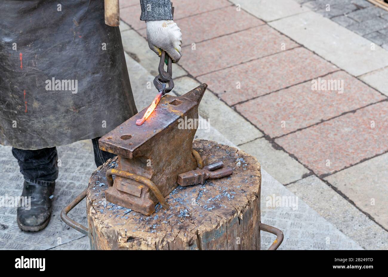 Anvil works hi-res stock photography and images - Alamy