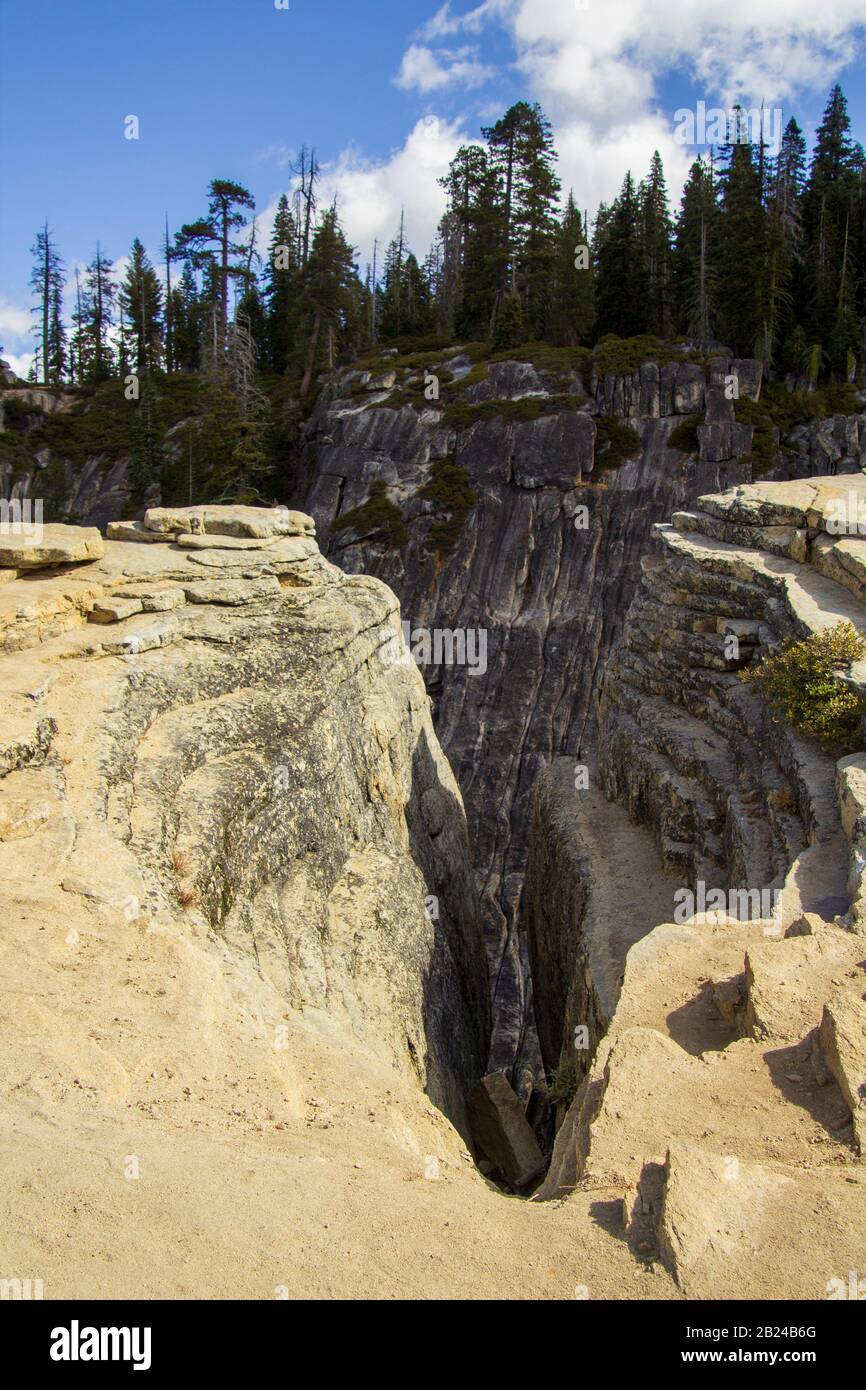 Fissures fissures hi-res stock photography and images - Alamy