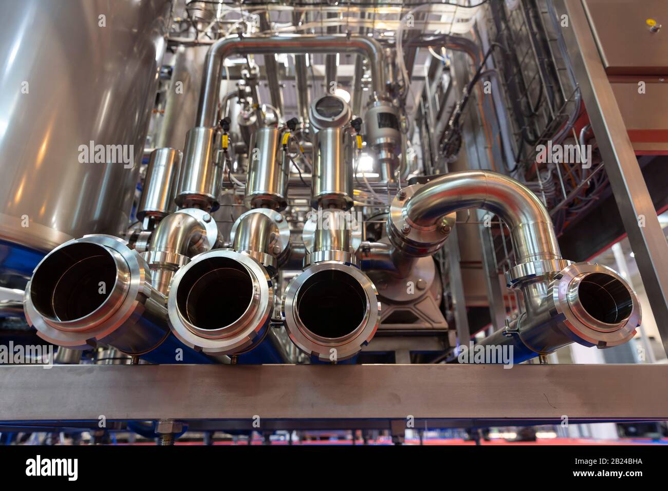 Industrial cleaning system pipes. Sustainable industrial cleaning ...