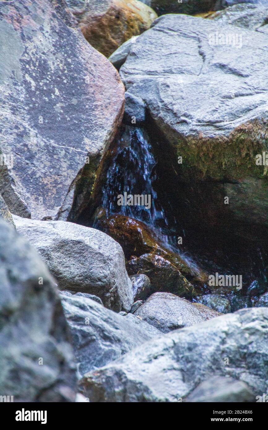 Yosemite fall autumn flowing river hi-res stock photography and images ...