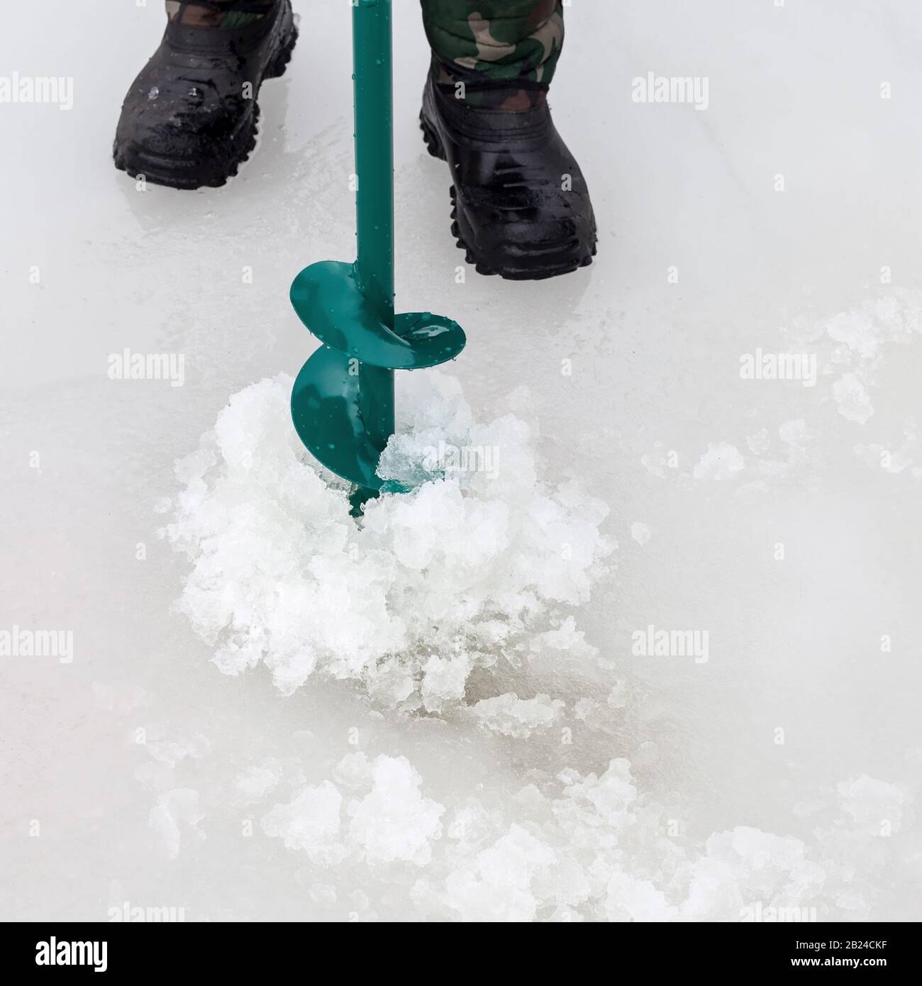 Drills a hole hi-res stock photography and images - Alamy