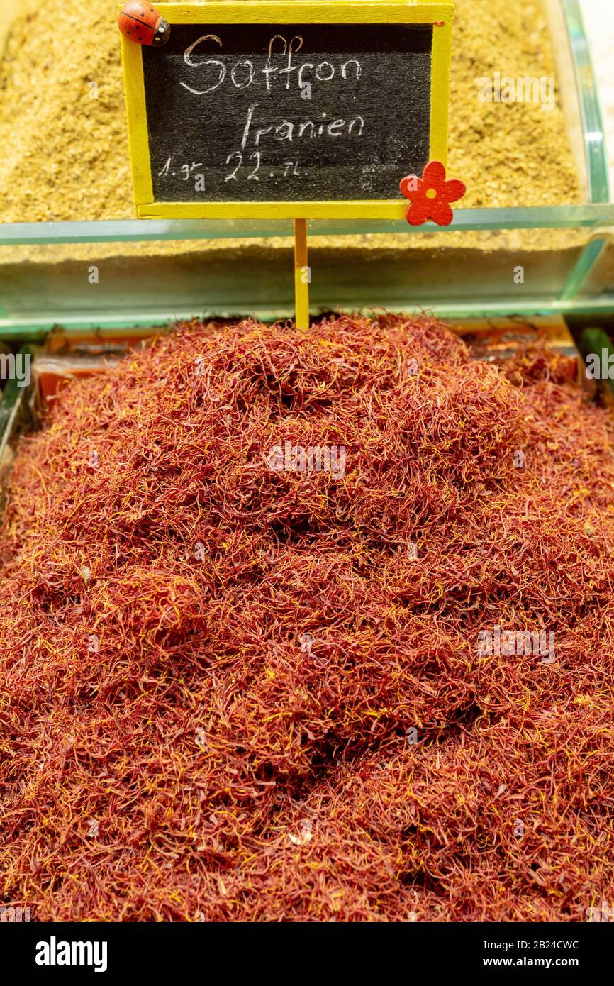 Iranian saffron (safran) at the Egyptian Bazaar in Istanbul, Turkey ...