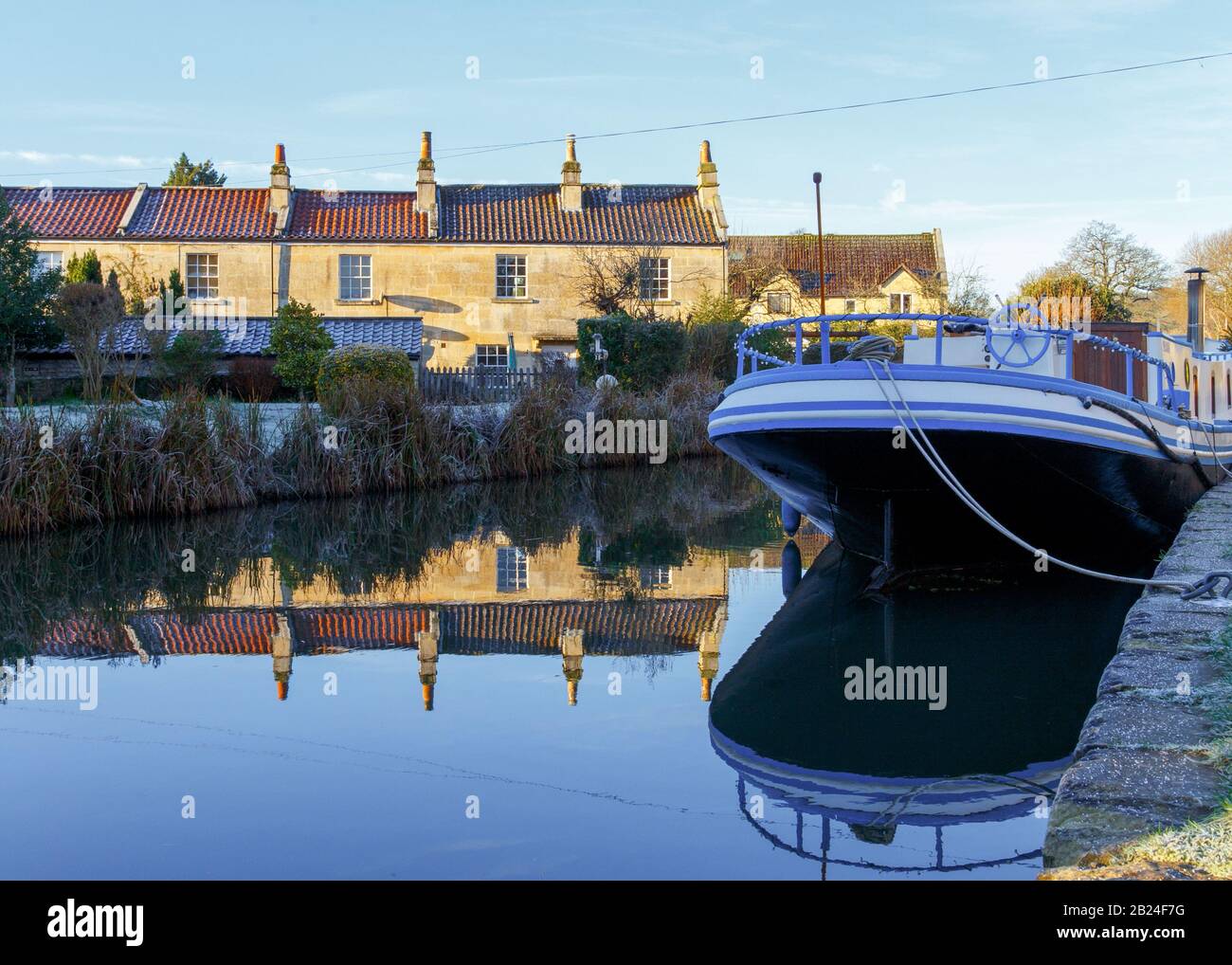 Bathampton Kennet and Avon Canal Frosty in Winter, Bath UK Stock Photo ...