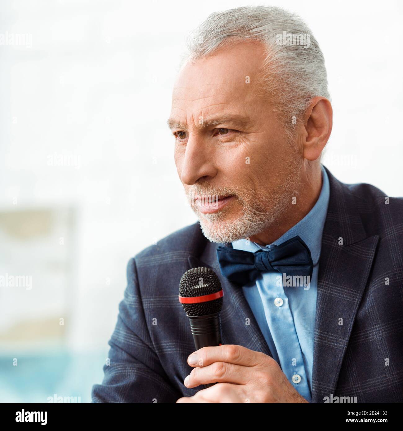 Auction workspace hi-res stock photography and images - Alamy