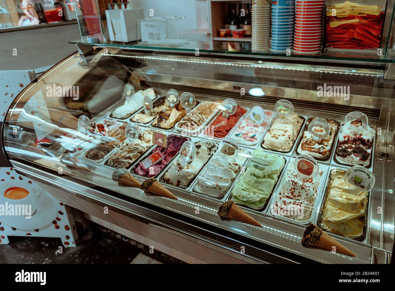 Gelato Shop Italy High Resolution Stock Photography and Images - Alamy