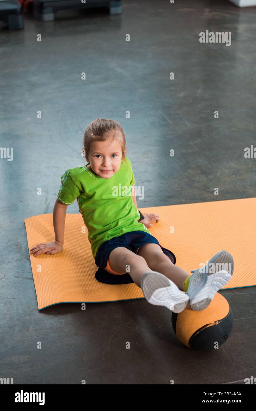 Child exercise ball mat hi-res stock photography and images - Alamy