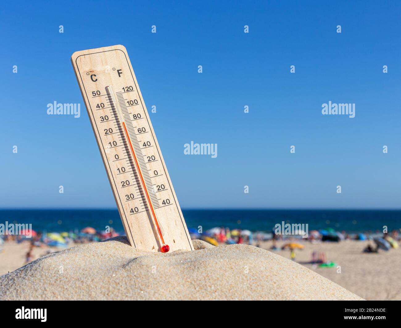 Thermometer for the temperature on the beach, in the summer in the heat ...