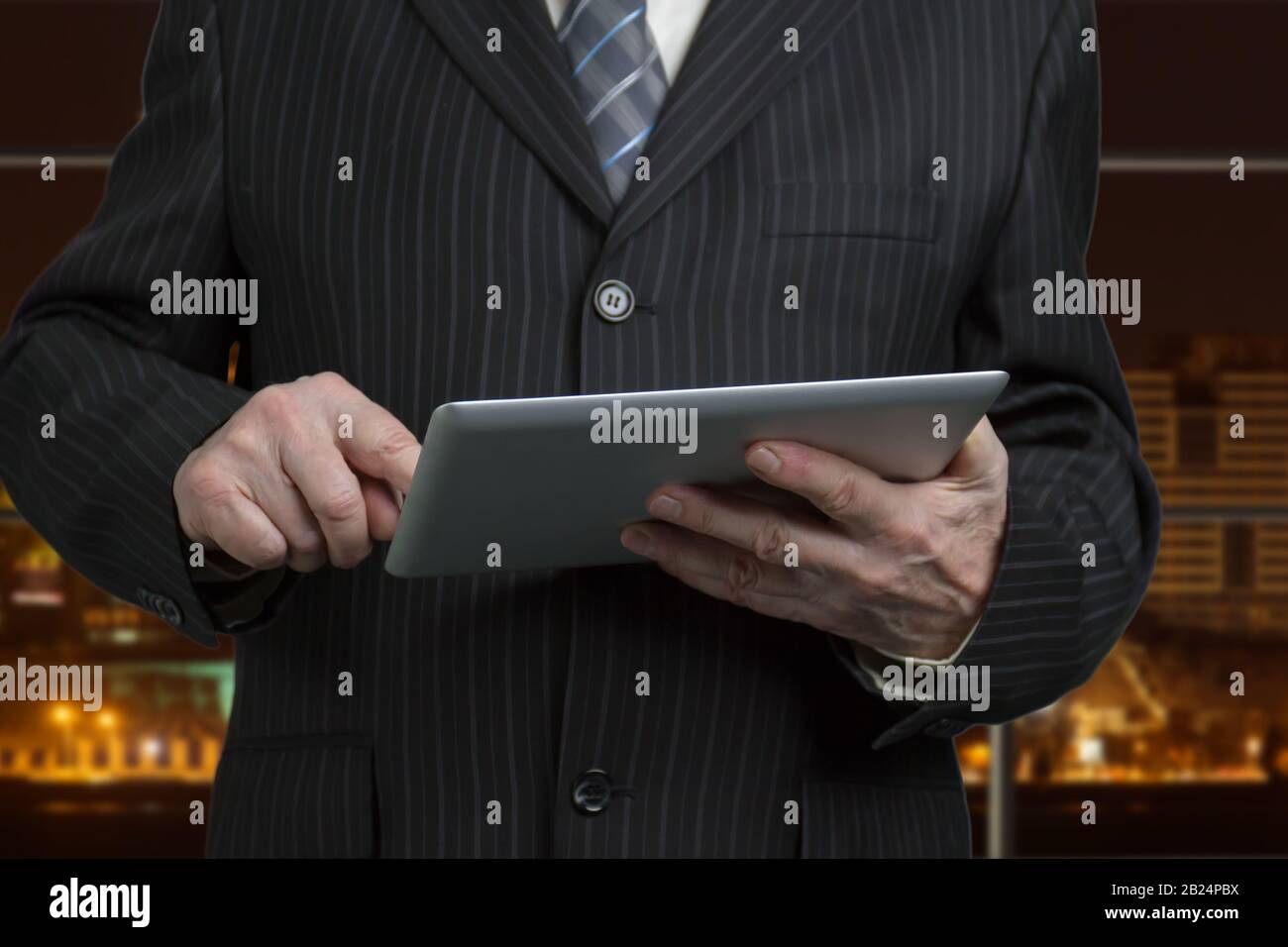 Hand finger tapping hi-res stock photography and images - Alamy