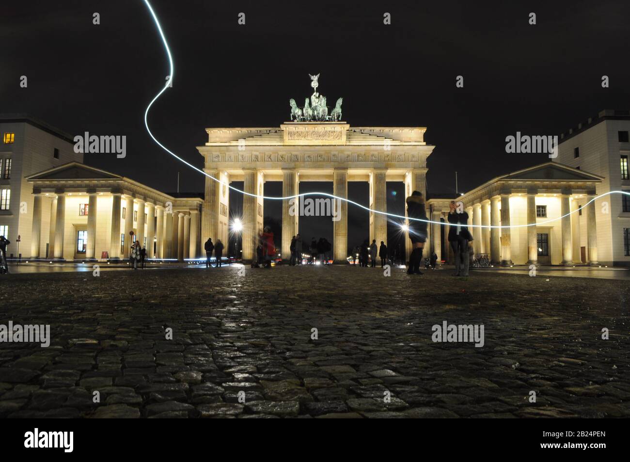 Pavement division hi-res stock photography and images - Alamy