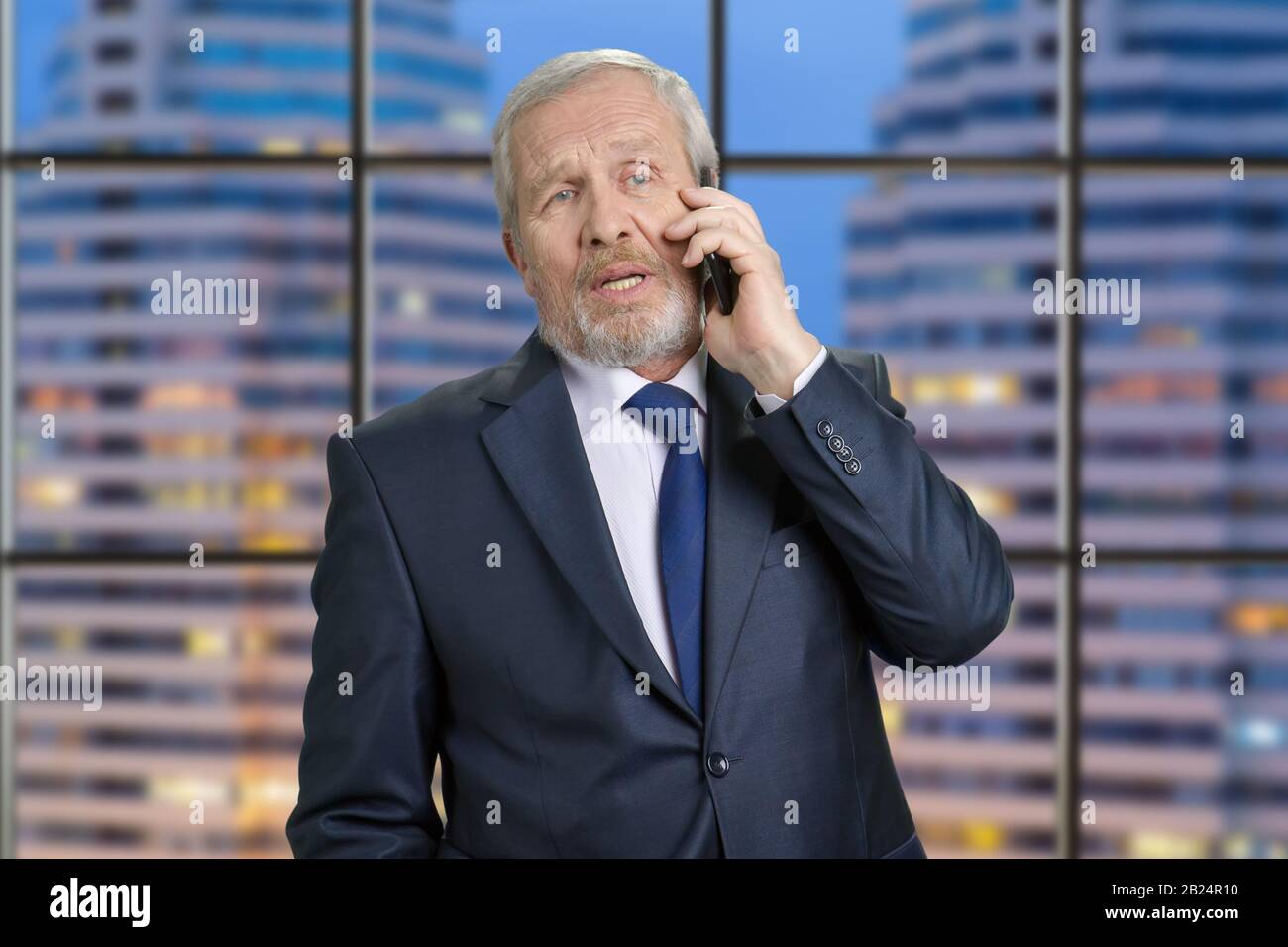 Senior suit hi-res stock photography and images - Alamy